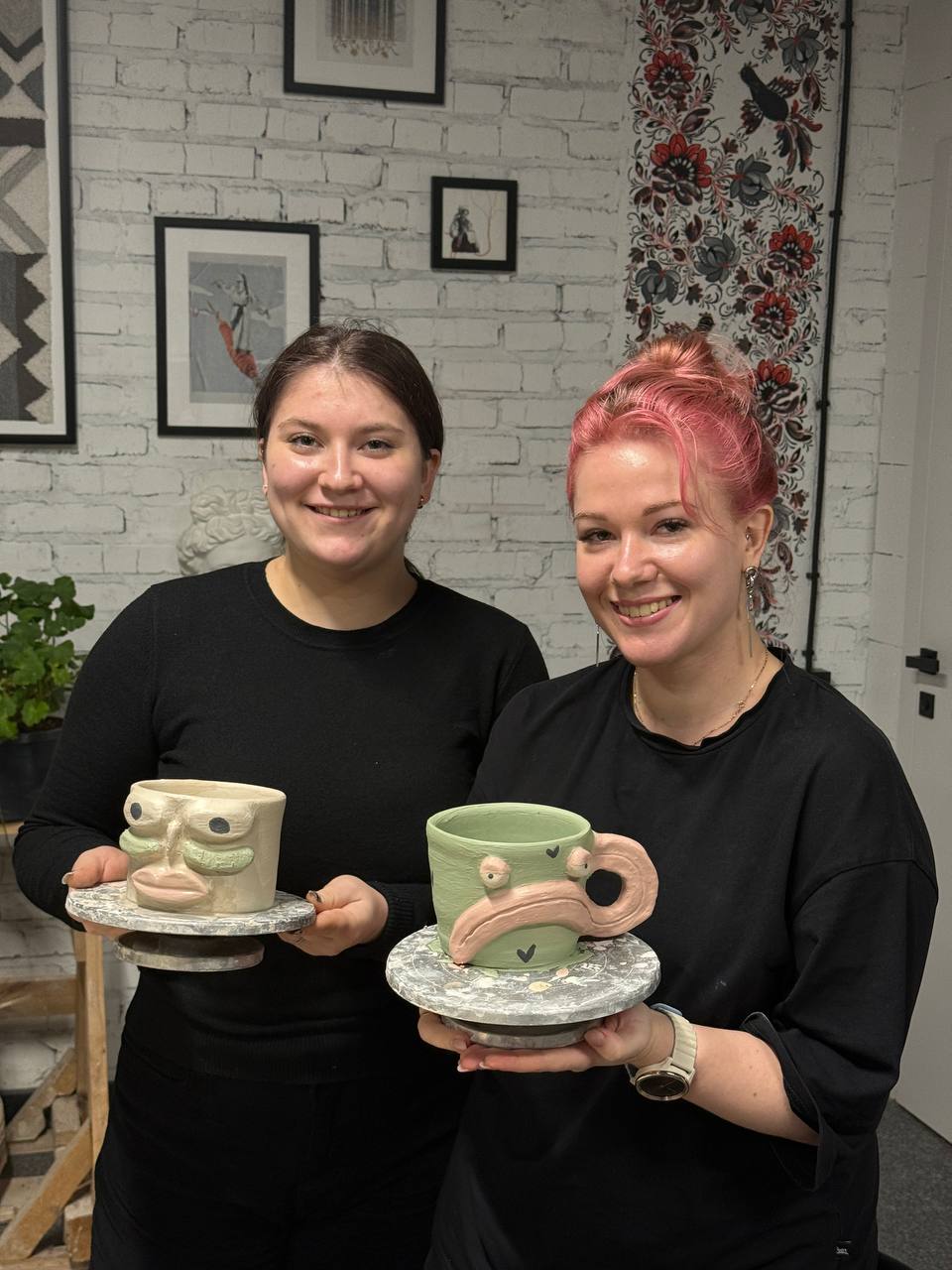 Ліпка з глини для дітей у Києві | KAVA